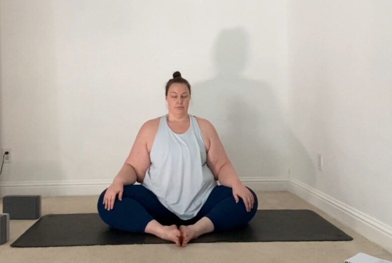 A complete guide to yoga for plus size people - Yoga 4u Surpriseaz